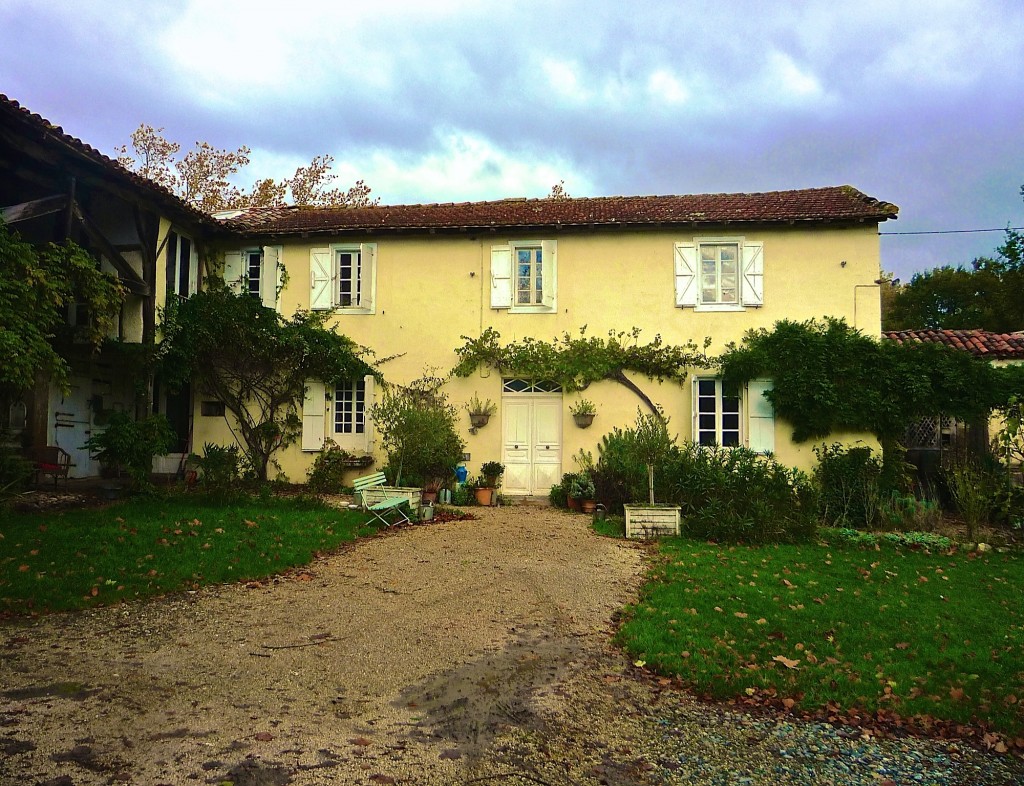 The enduring popularity of the French farmhouse « Foothills of France